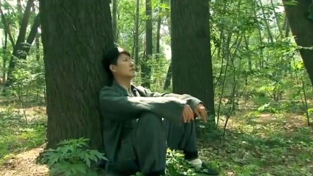 一个鬼子都不留:杀猪匠放出话来,警告汉奸,说改日必取他狗命