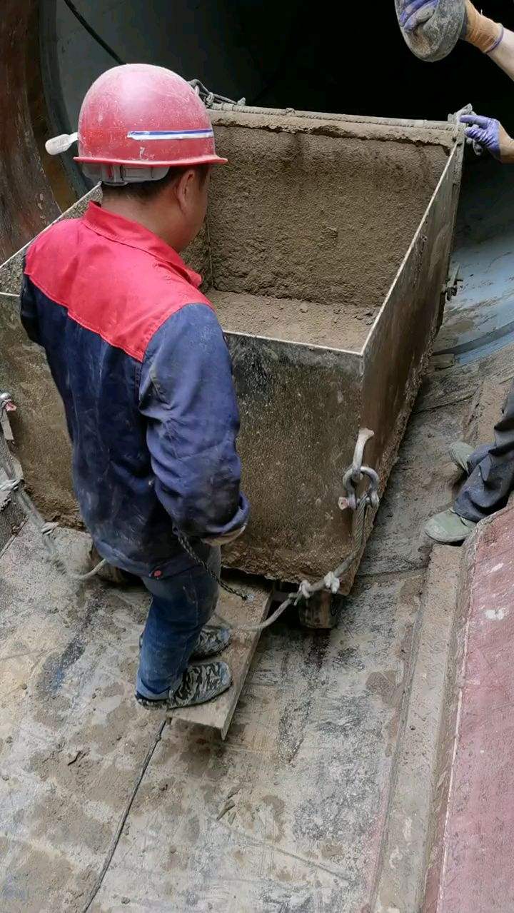 武汉水泥顶管施工套管施工内穿防腐保温管道施工