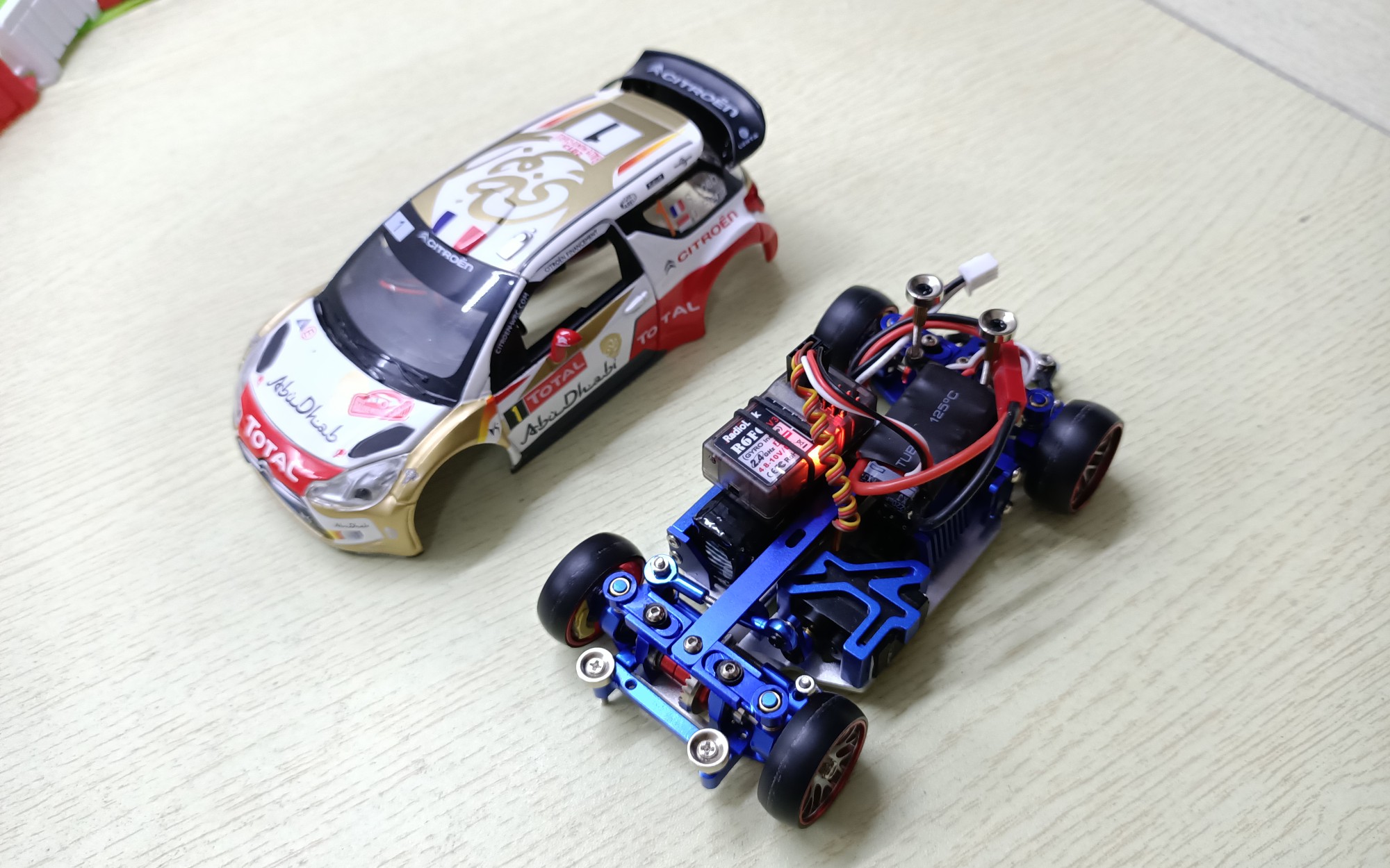 【洪哥模型】RC漂移1/28 1/24蚊车MINI Q8漂移视频