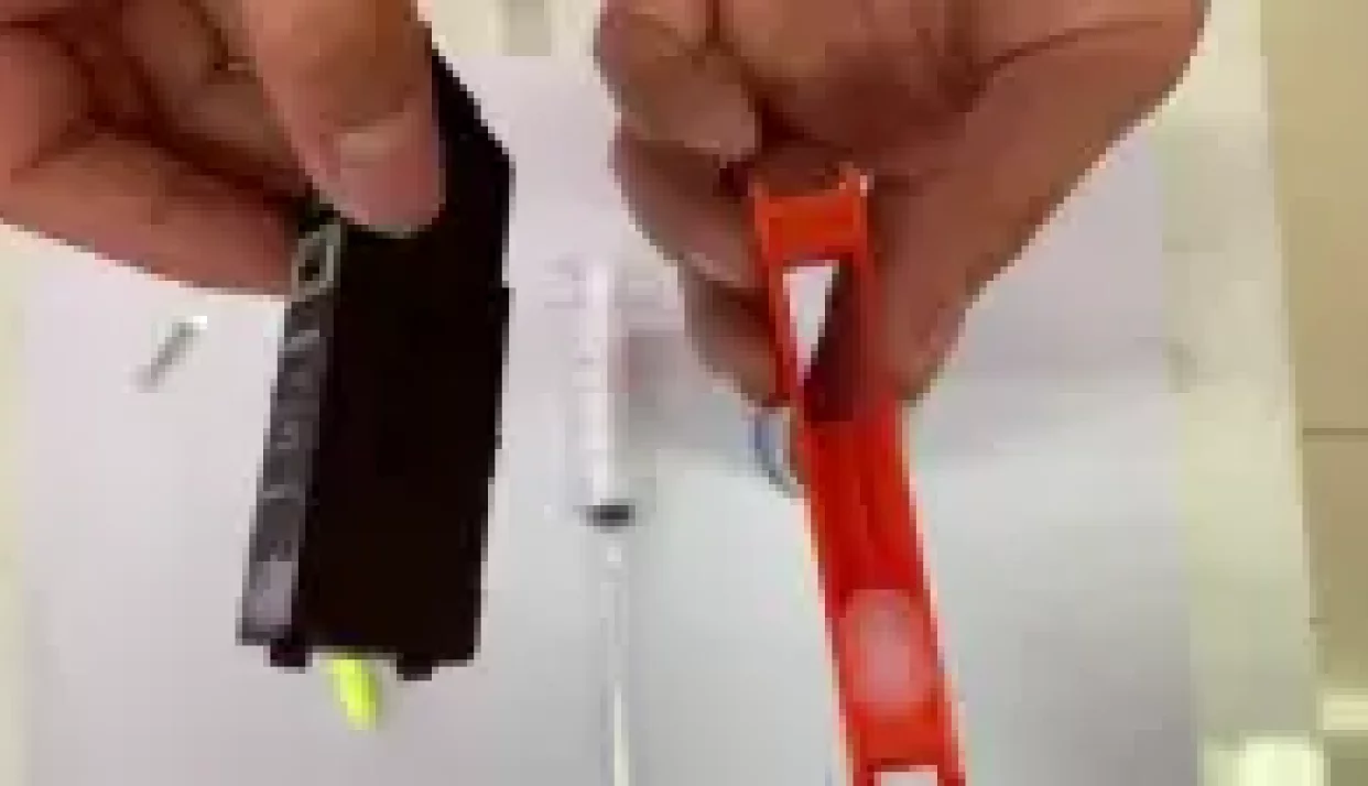 佳能TS6120墨盒加墨操作方法