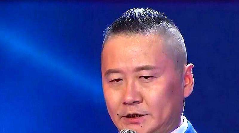 兄弟组合登台献唱,48岁大哥生意失败妻子不离不弃,评委:好漂亮