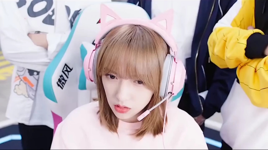 明明再互怼,为什么感觉这么甜呢#许凯#程潇