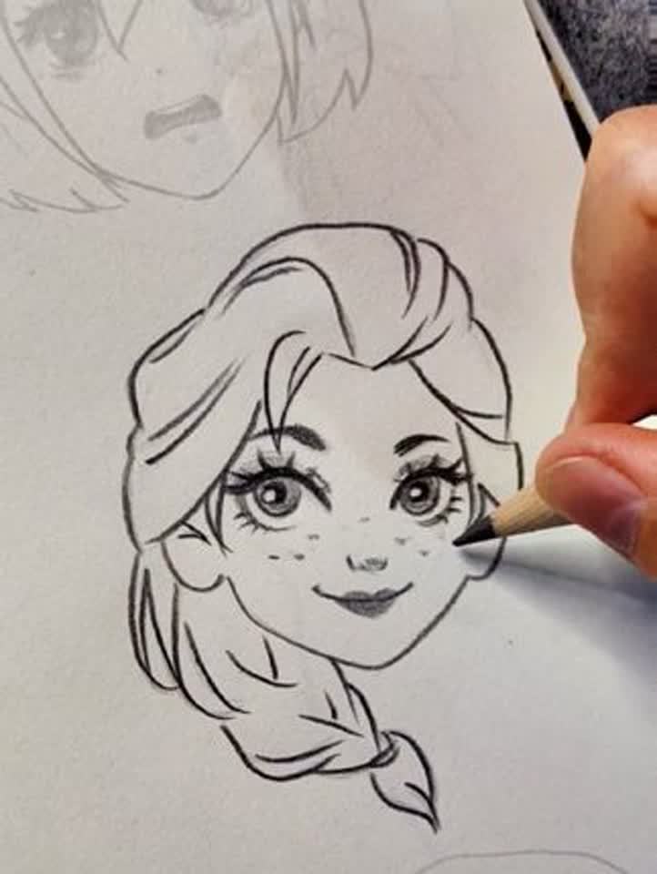 动漫手绘系列里的局部强化,画动漫人物不会画五官的,临摹一遍真的能...