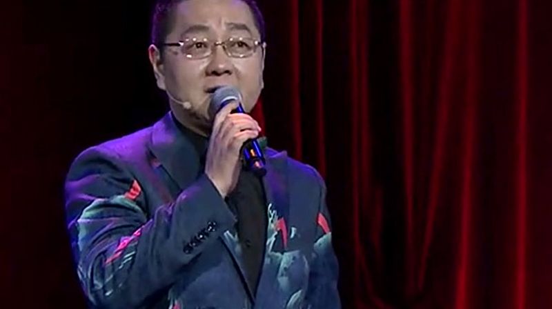 张绍刚深情演唱犀利神曲,一开口演唱那一刻台下直接笑喷了