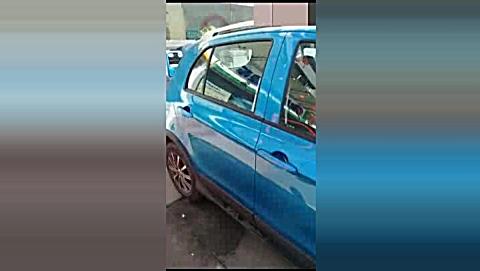 这电动汽车的充电口设计的真不合理, 充个电这么麻烦!