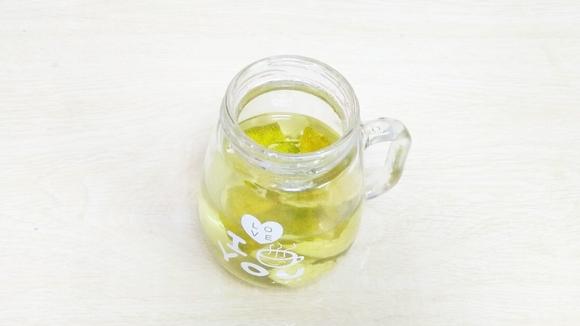 桔子皮别再扔了,晒干后泡水喝,能有缓解干咳的妙用