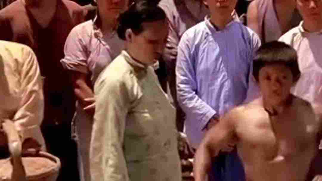 不是吧?阿sir 一个能打的都没有啊