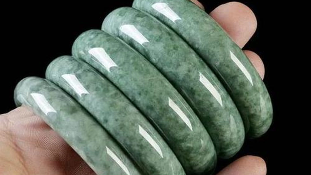 豆种翡翠适合大众佩戴吗?它的价格怎么样?