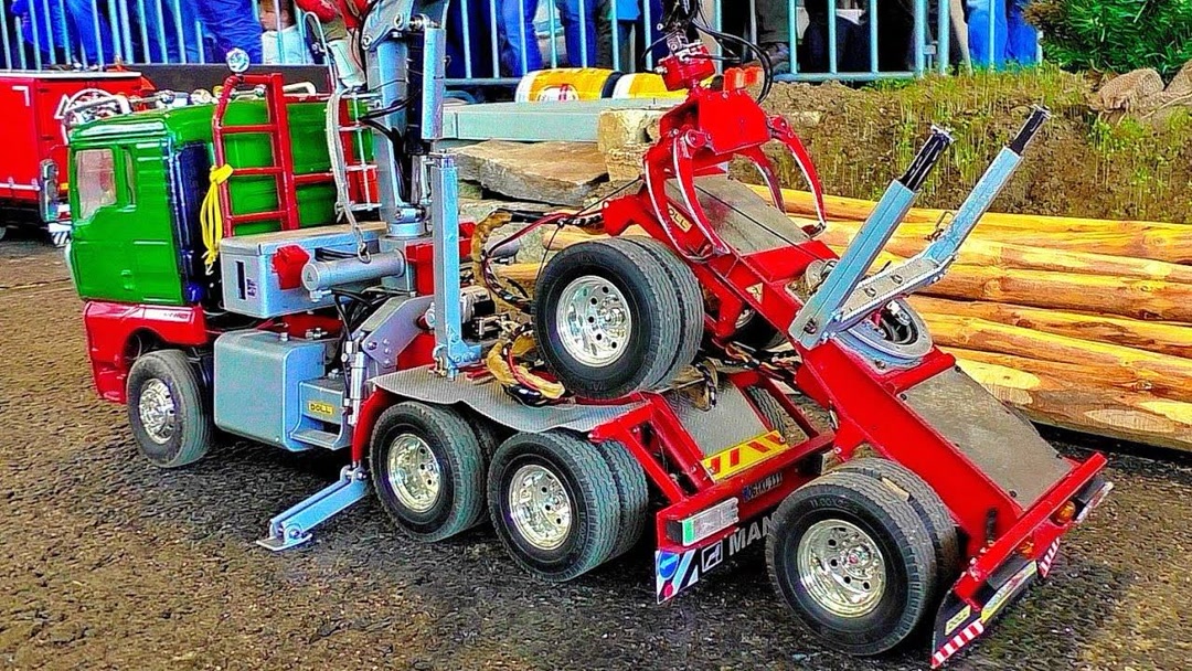 RC模型:这是什么汽车,高科技就是不一样,感觉价格不便宜