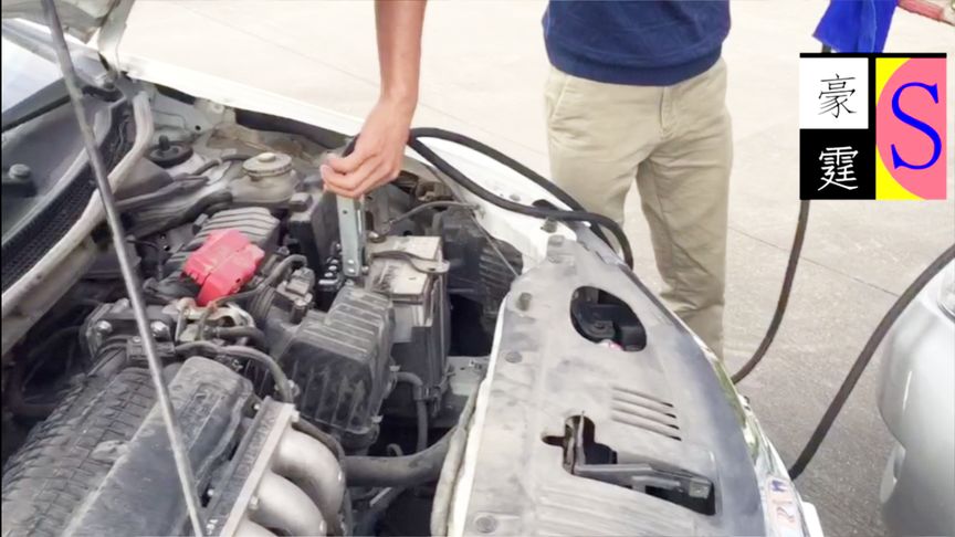 汽车电瓶亏电怎么办?教你怎么搭电