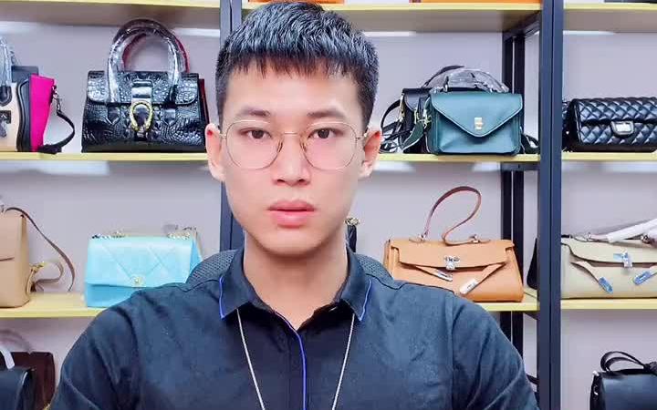 买包小常识 如何分辨真假牛皮包包