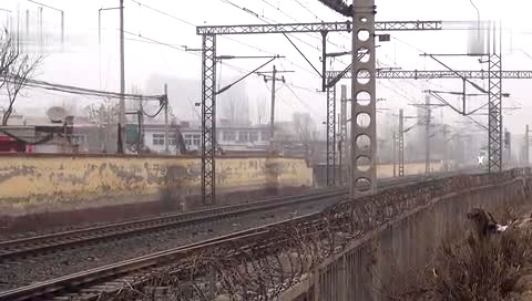 京广铁路T167次 涿州火车站南侧西河村拍车 京广线