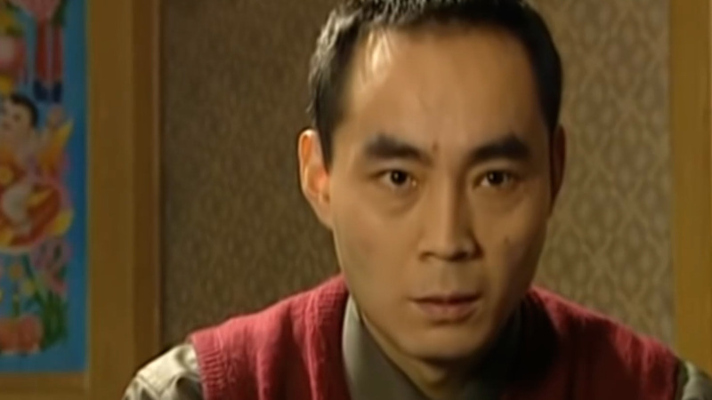 龙年档案:干部补发教师工资,竟拿金穗卡弄虚作假,惨遭市长训斥