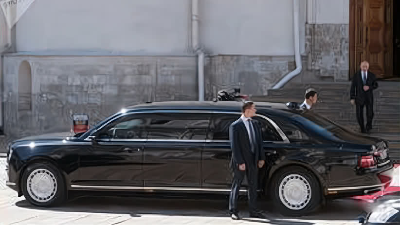 普京新座驾曝光!与红旗齐名形似劳斯莱斯,号称俄版"库里南"