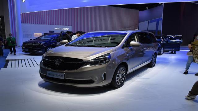 2021成都车展:别克GL8陆上公务舱实车/搭轻混系统