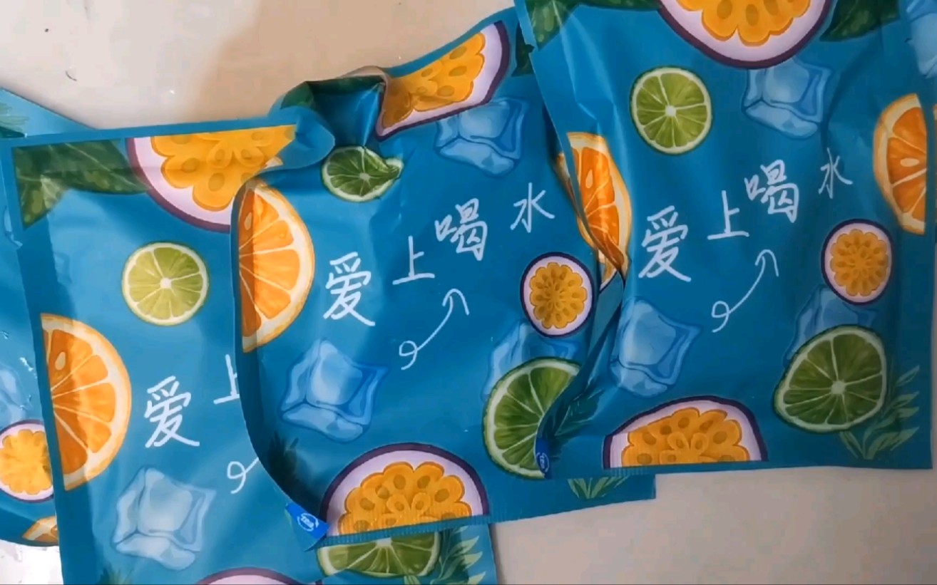 主打让人“爱上喝水”的金桔柠檬百香果茶能不能让我爱上喝水