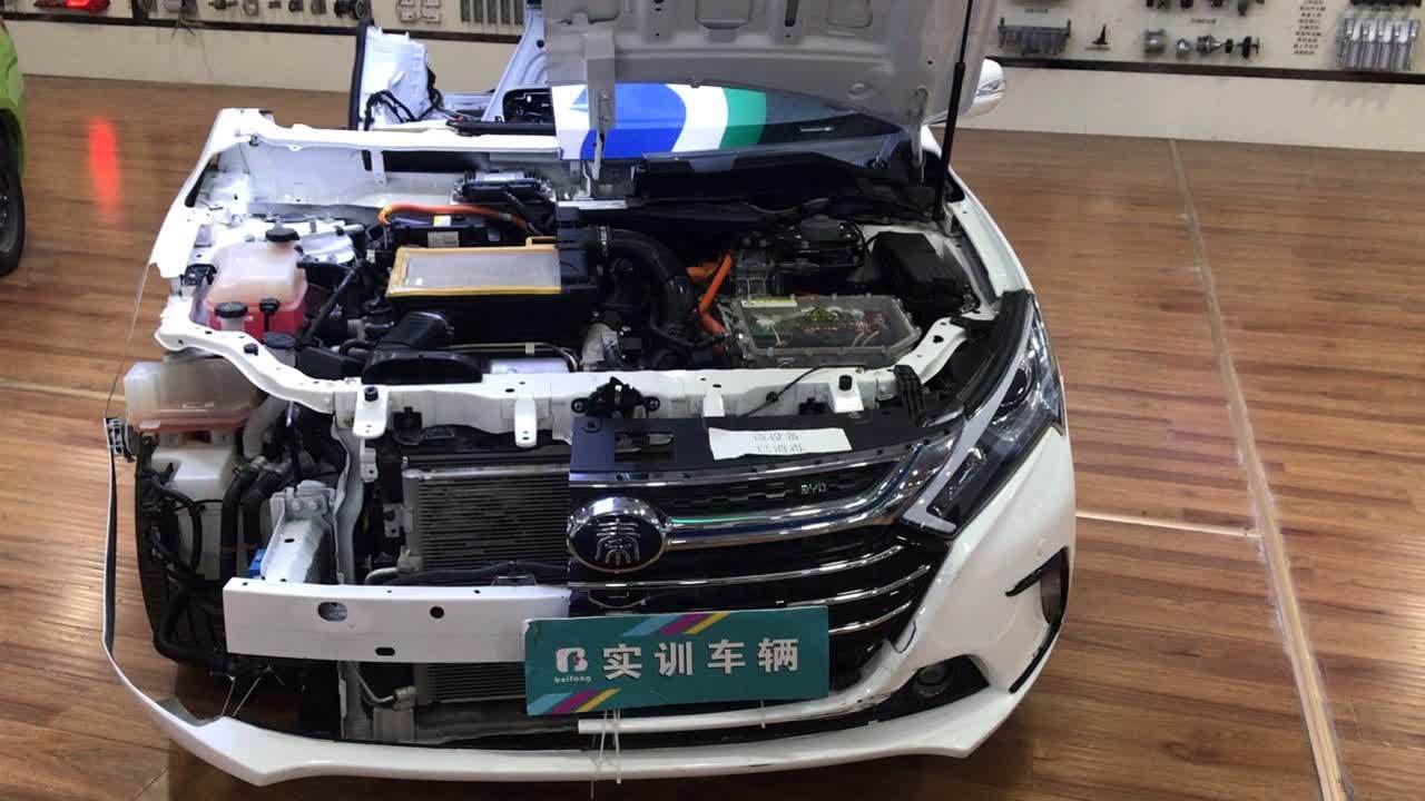比亚迪秦新能源汽车切割剖面结构图