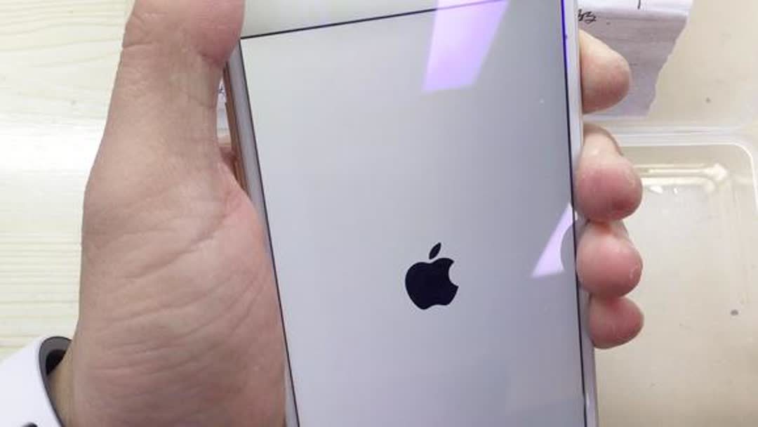 iPhone自拆维修引起白苹果故障,来围观怎么修复!