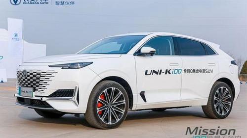 试驾长安UNI-K iDD,三种驾驶模式,续航1100KM,能否告别焦虑?