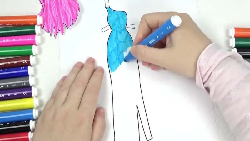 手工卡纸:手工教程如何为纸娃娃画圆点服装与人体模型