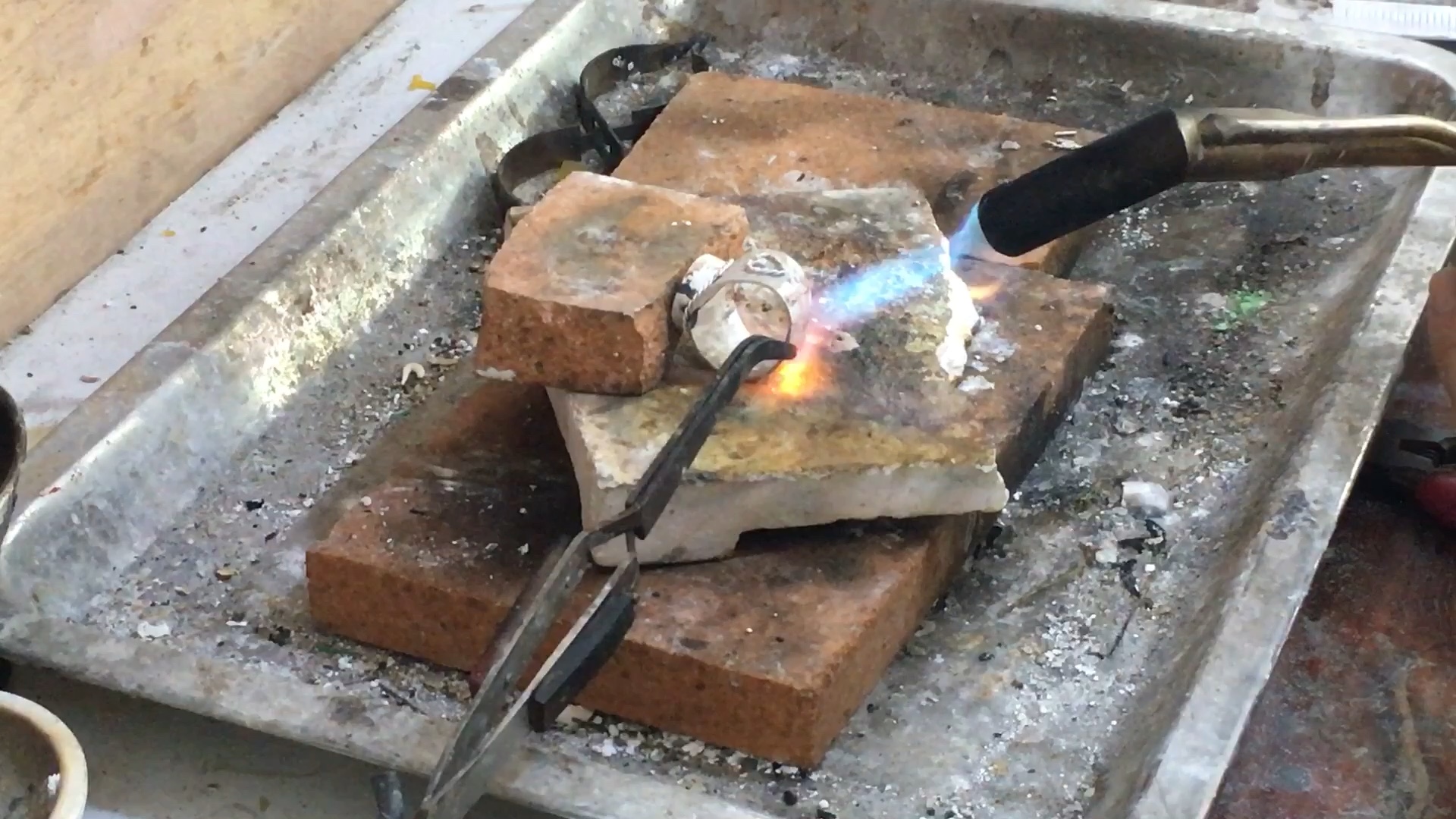 贝曼珠宝首饰制作技术培训之包镶戒指焊接方法练习