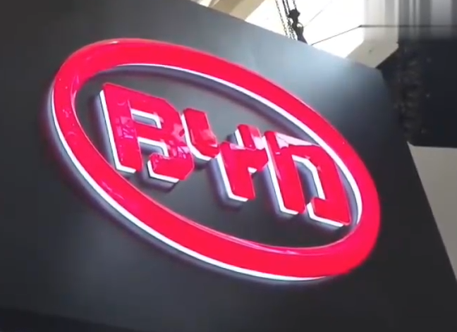 比亚迪不负万众期待,唐二代终于正式预售,15万起给出良心价!