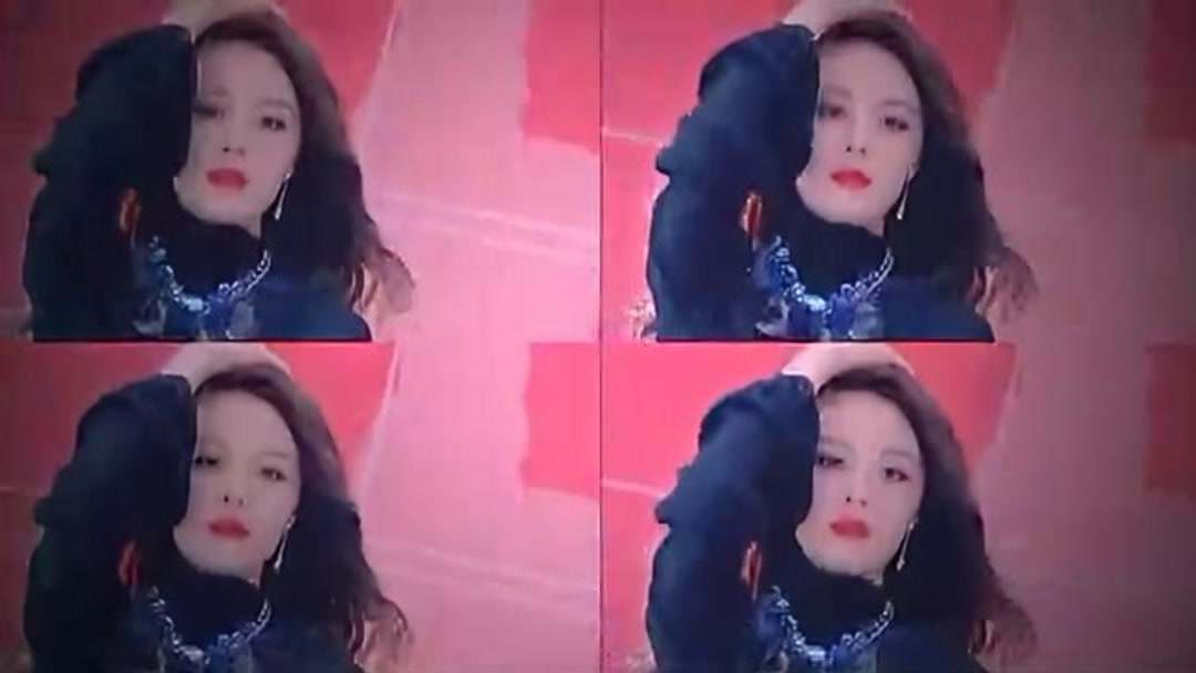 模特拍照美翻天,但是拍摄到一半突然肚子疼,只能匆忙离开