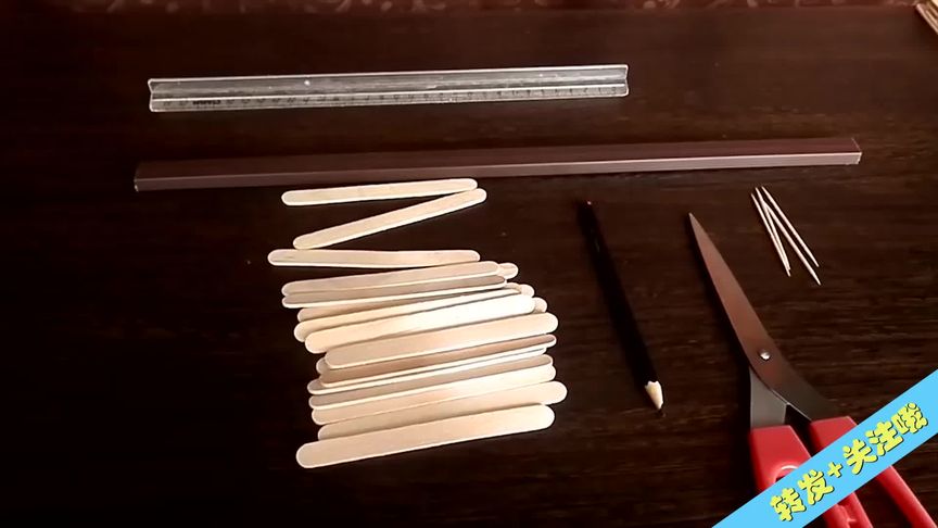 雪糕棍手工打造二层缩小小房屋
