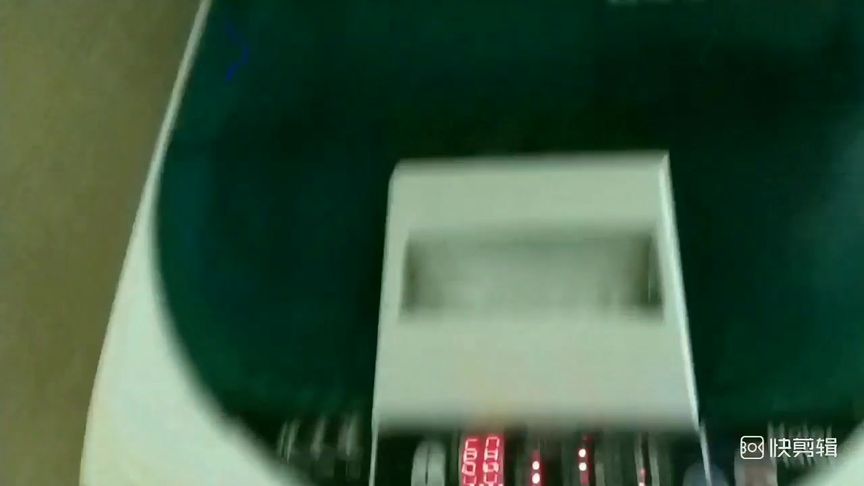 这台海尔全自动洗衣机,几滴油就解决故障,但不知用多久---