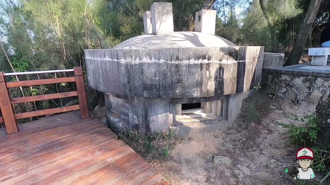 实拍厦门山中废弃的碉堡,国军逃跑时留下的,看看里面什么样?