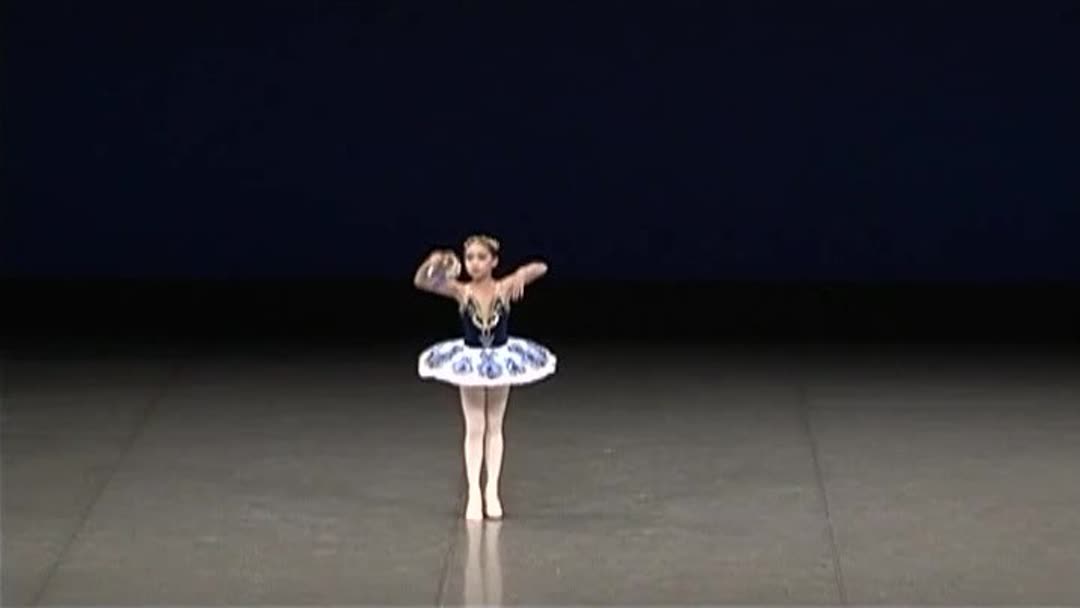 李星颐《艾斯米拉达》日本国际青少年芭蕾舞比赛国际组委会特别奖