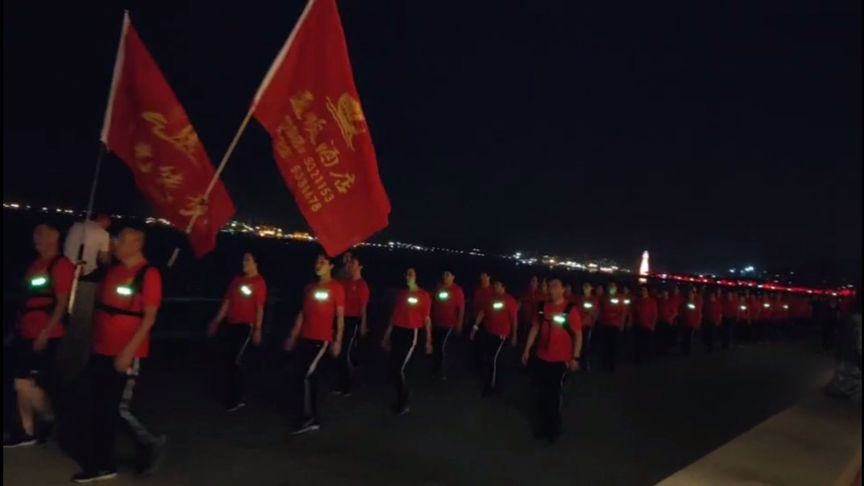 城市夜晚的暴走|抵抗忧郁,让你的生活充满了积极性