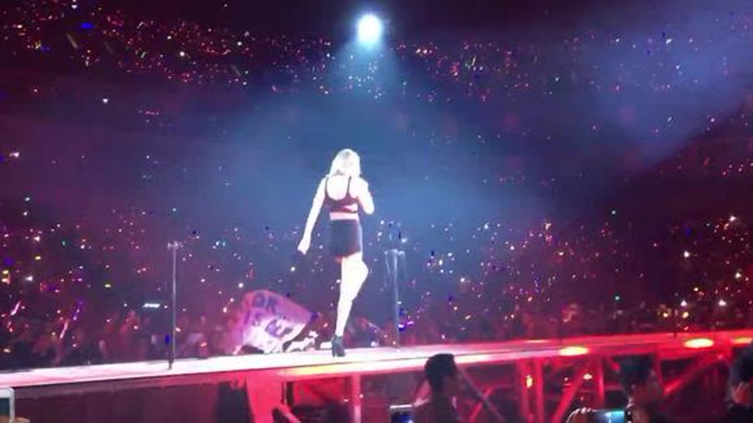 泰勒斯威夫特上海演唱会,高潮迭起燃爆现场!