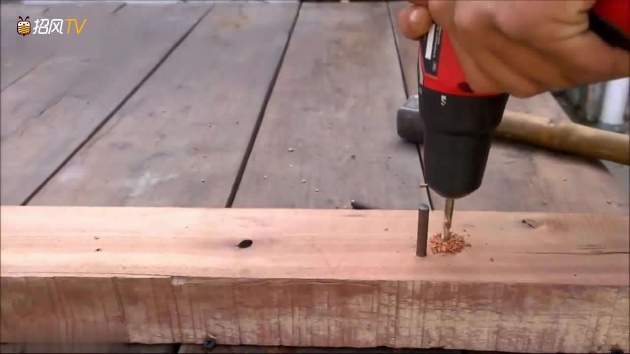 牛人自制的折弯设备轻轻松松折钢筋,自己在家做工匠