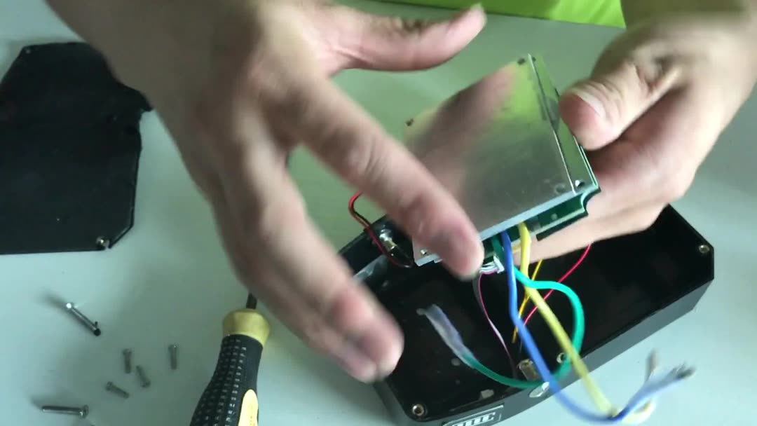 电动遥控滑板电池盒拆装教程