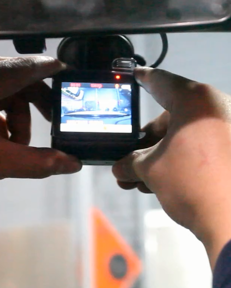 行车记录仪不会走线?花1分钟学学吧