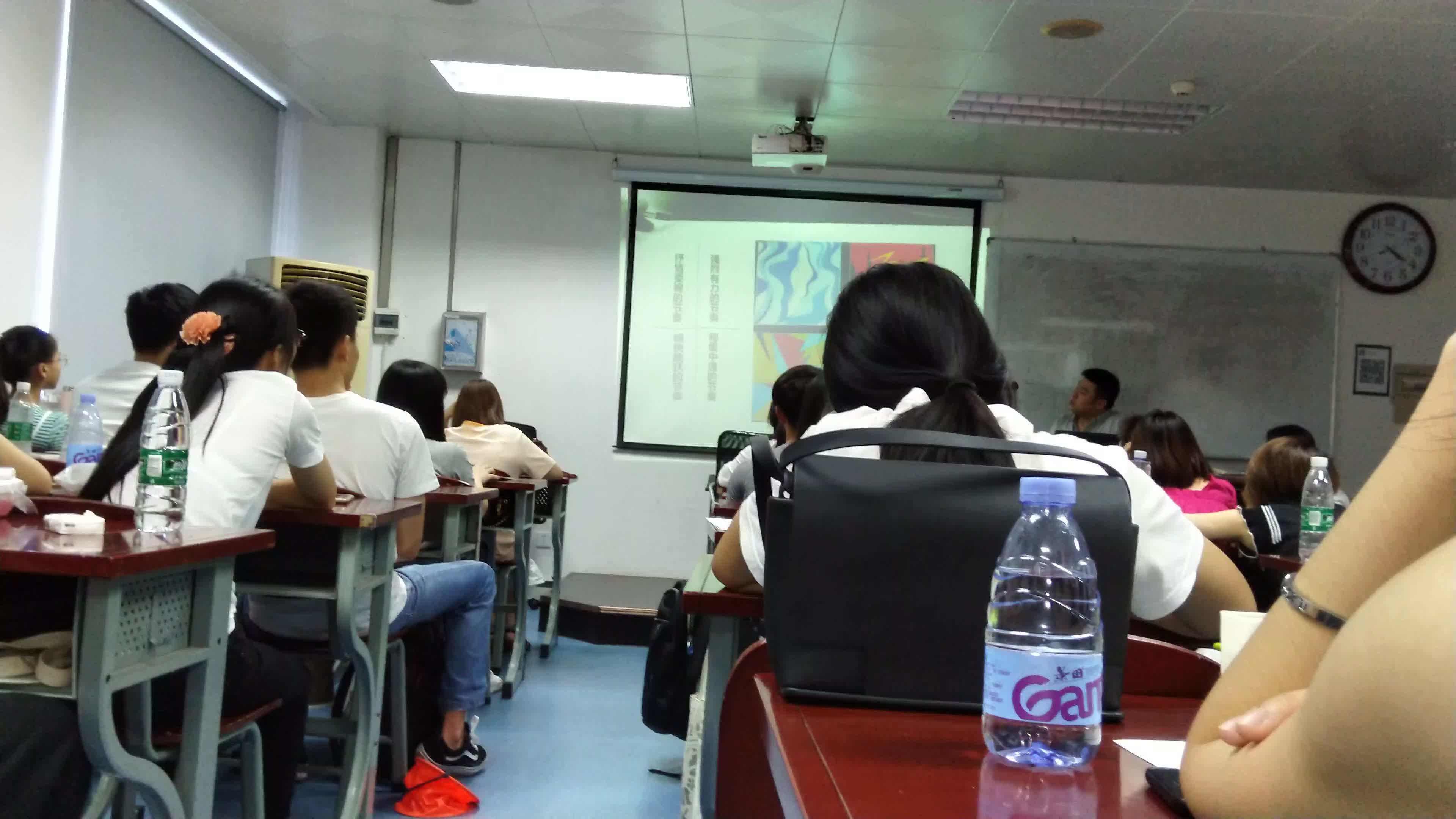 VID_20180819_162016艺术设计-色彩构成