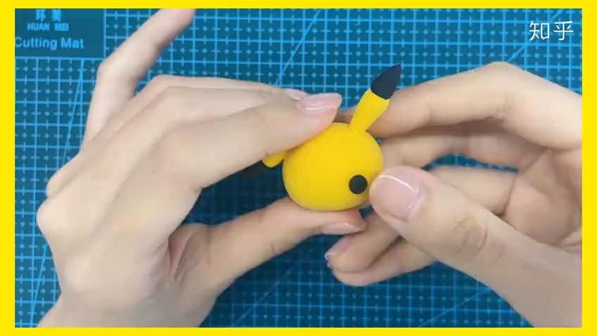 手工# 粘土#教程# 作品——皮卡丘[撒狗粮]每天2分钟,哄娃玩具自己做~...
