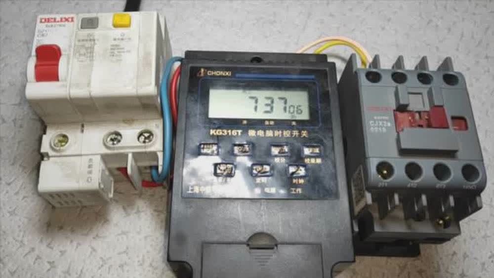 时控开关怎么接交流接触器?很少有电工教给你,其实接法很简单