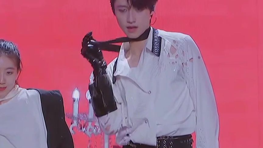 这哪是练习生啊 这明明是我的后半生.#朱志鑫 #tf家族三代 #舞台