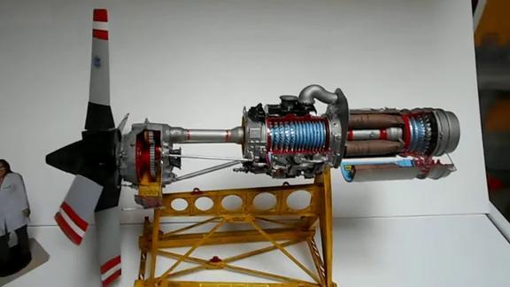 这个真心不错,1/10比例的艾利逊涡桨发动机模型