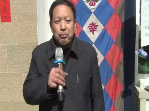 义合焉头村连续三届市人大代表霍忠东在葬妻酬谢亲朋宴上的几句话...