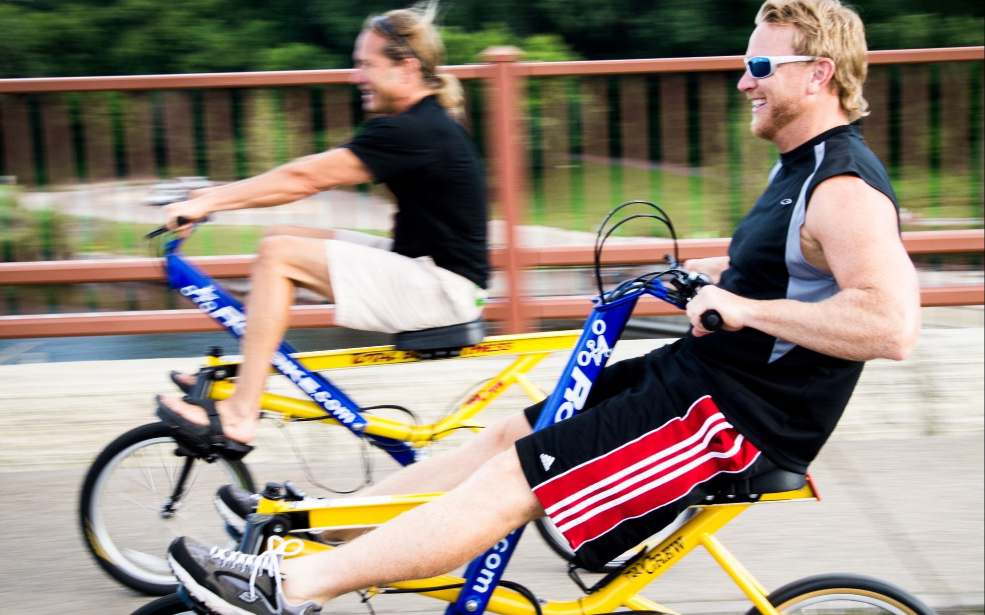 脑洞大开的划船自行车,手脚并用超燃脂,就是有点费屁股