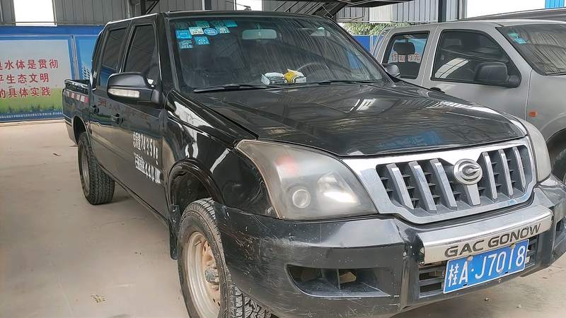 开了8年的这款二手皮卡1万多块钱,价钱太让人心动