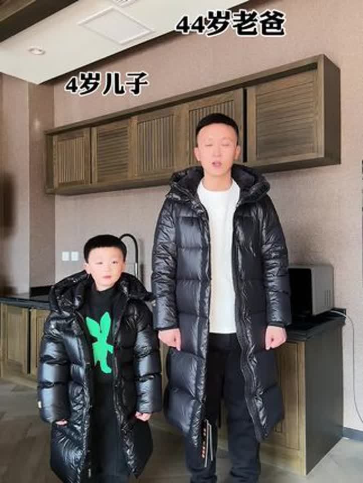高品质黑金羽绒服,大人小孩款都有!