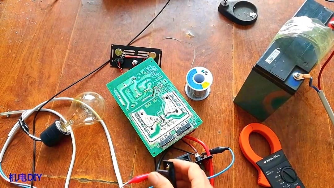 使用示波器来维修逆变器!判断故障真方便