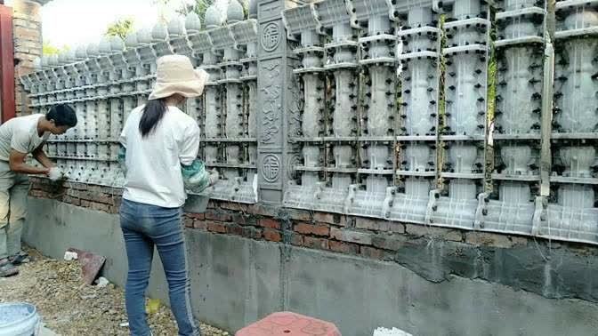 农村新盖房屋,欧美现浇水泥柱子做围栏,今天拆模看看效果怎么样