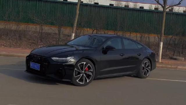 黑武士奥迪S7,四出排气管太帅了!