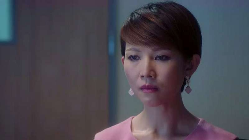 植物人回光返照,脑死亡,女总态度坚决不放弃,真爱