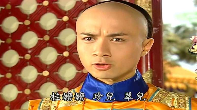 还珠格格:桂嬷嬷的一句话瞬间点燃五阿哥的导火线,这下有好戏了